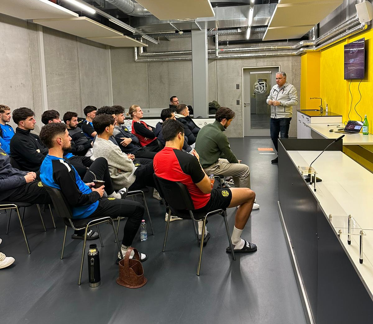 SAFP VISITED AC SCHAFFHAUSEN - SAFP - Swiss Association of Football Players